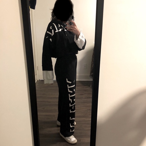 IVY PARK | Tops | Ivy Park Black White Sweatsuit Top Bottoms Included ...